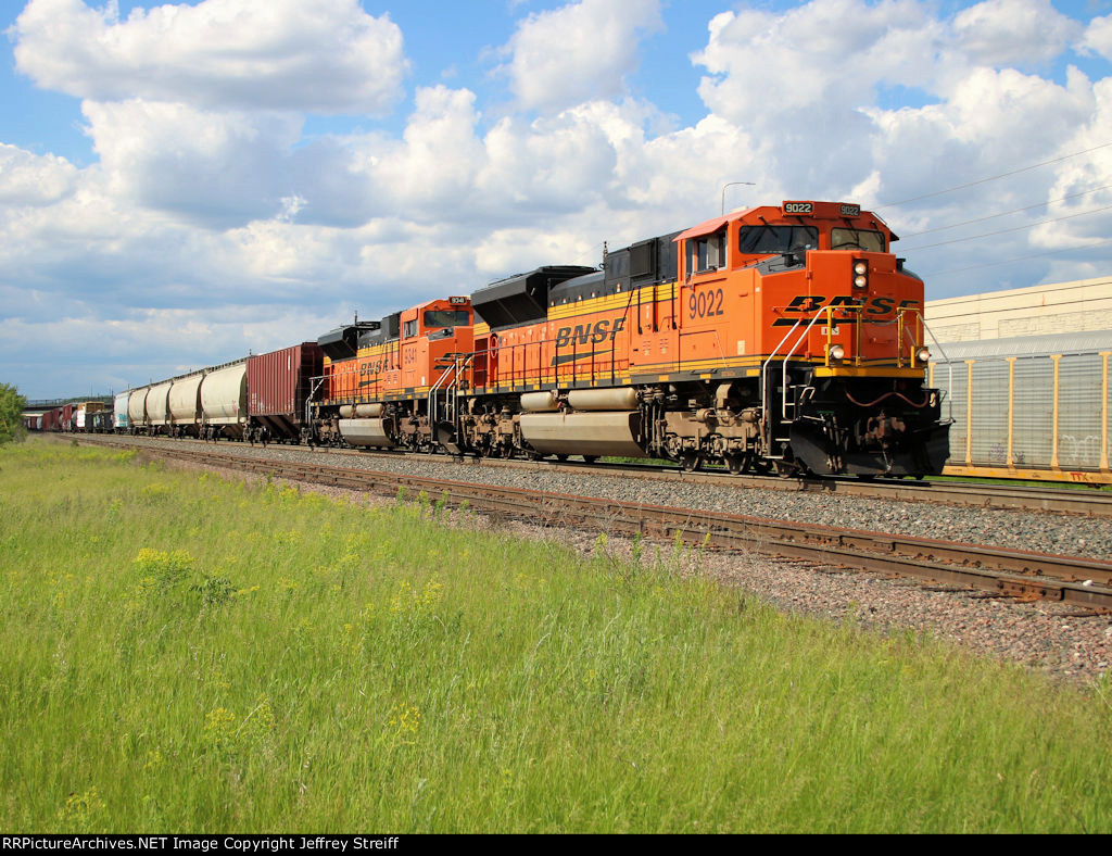 BNSF 9022